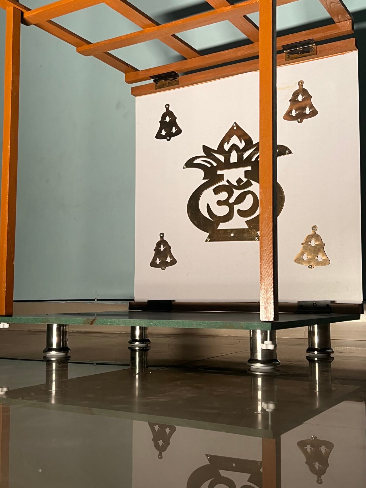 Foldable Puja Stand – White Background with Kalash – Anagha Craft